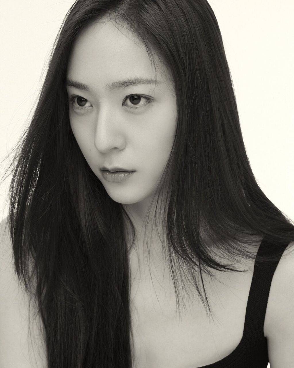 Krystal Jung | Scrolller