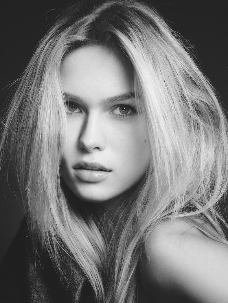 Lada Kravchenko | Scrolller