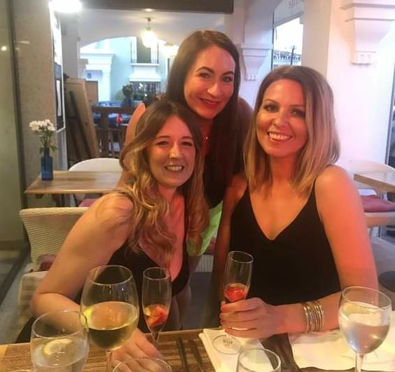 Ladies of wine | Scrolller