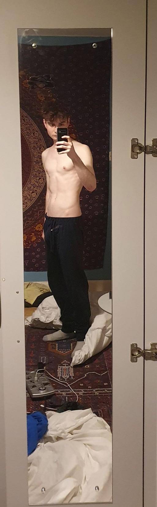 Lanky boi | Scrolller