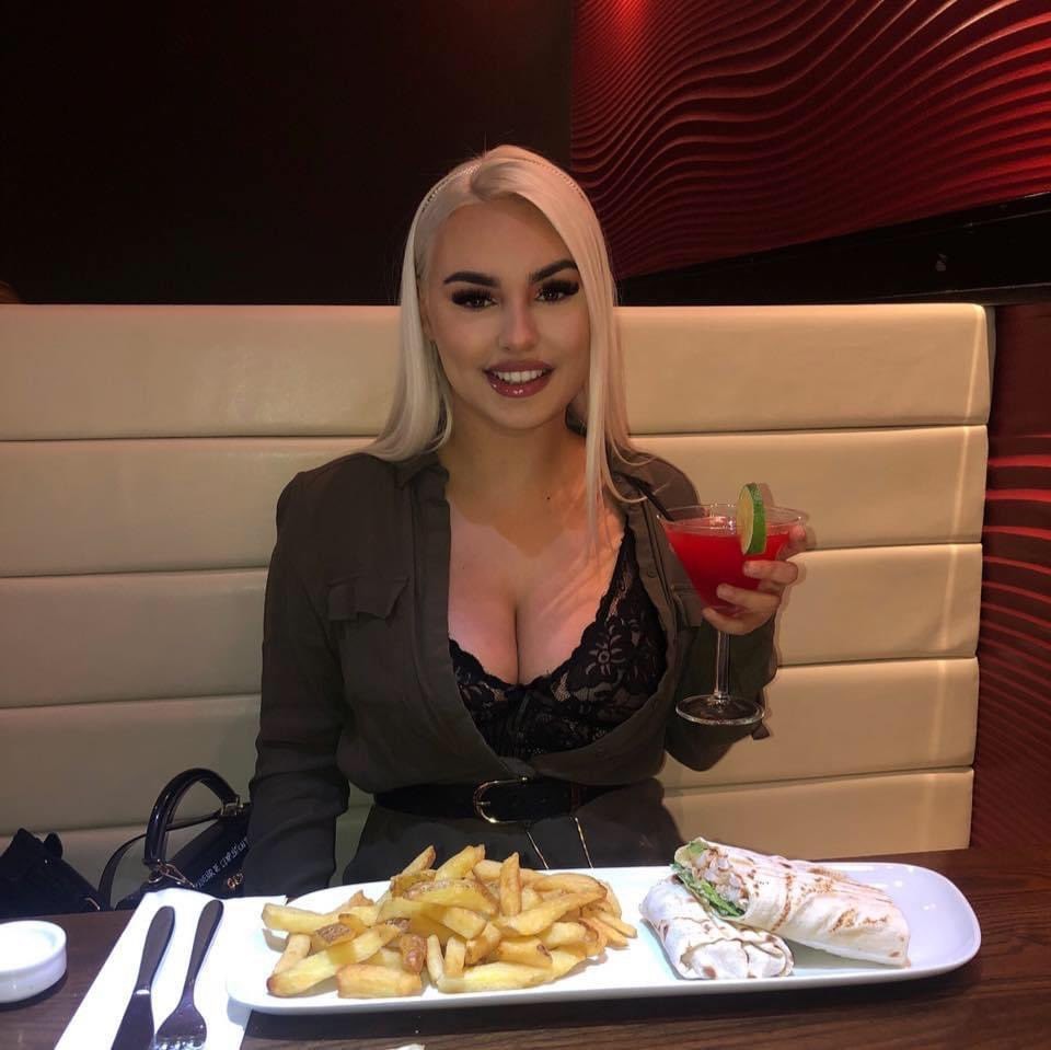 Large wrap, pile of chips | Scrolller