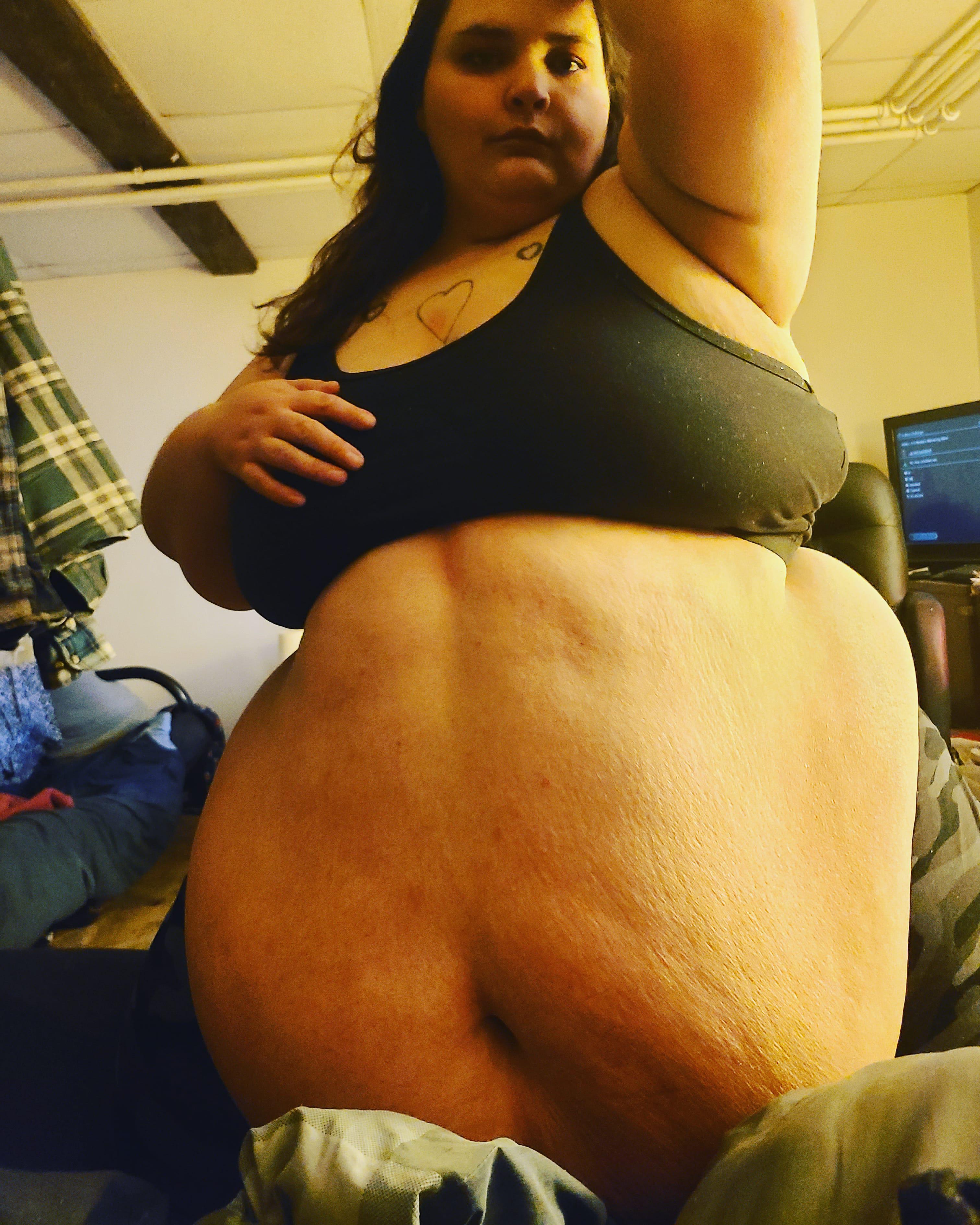 Discover more like BigBellies: Late nite and Related Content | Scrolller