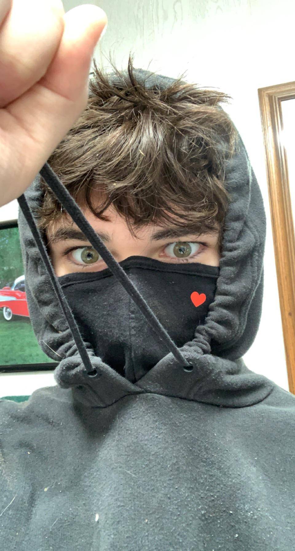 Late shift eyes ;)) | Scrolller