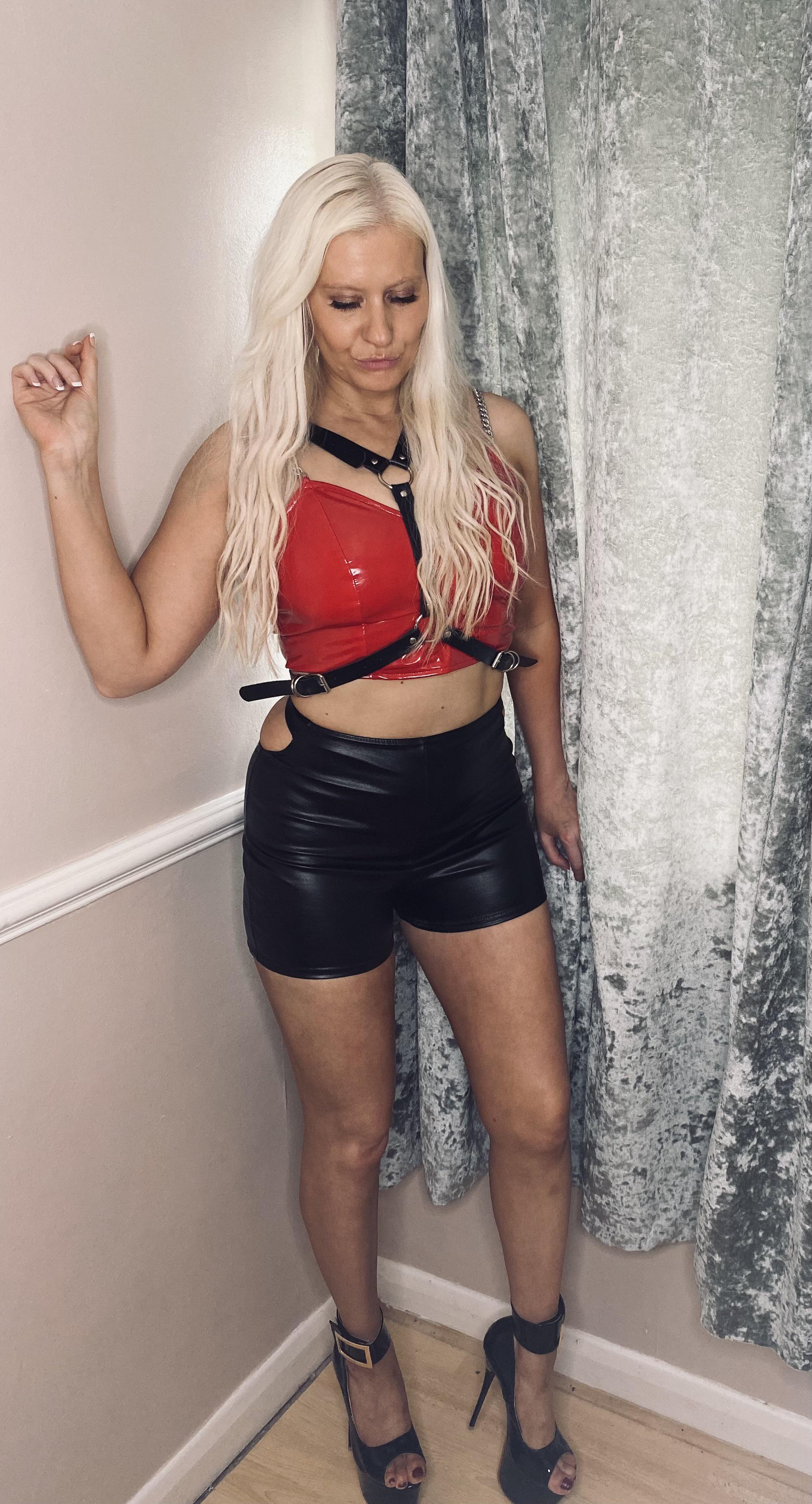 Latex and leather are my guilty pleasure | Scrolller