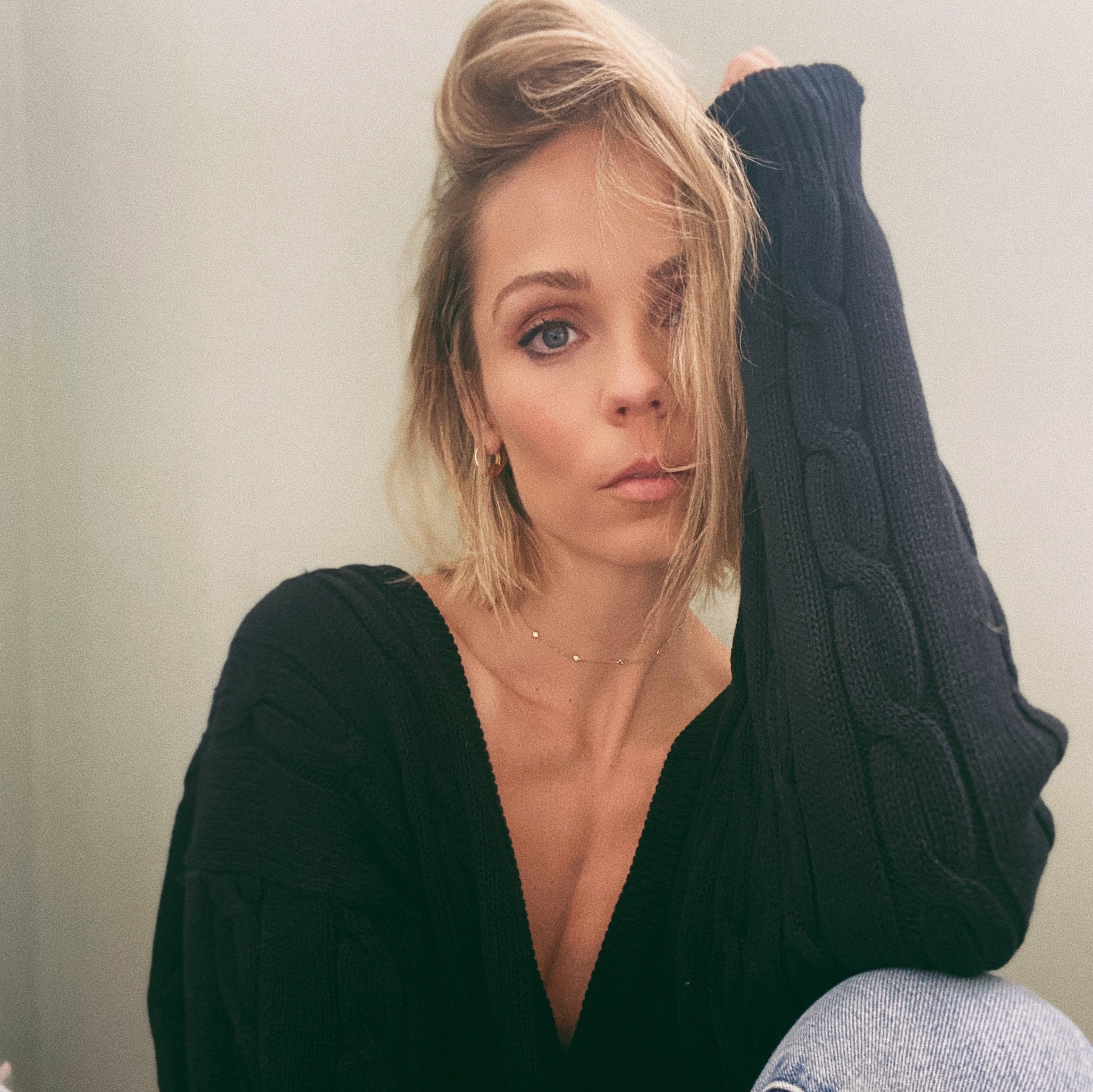 Laura Vandervoort | Scrolller