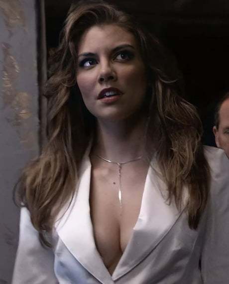 Lauren Cohan 😌 (Death Race 2) | Scrolller