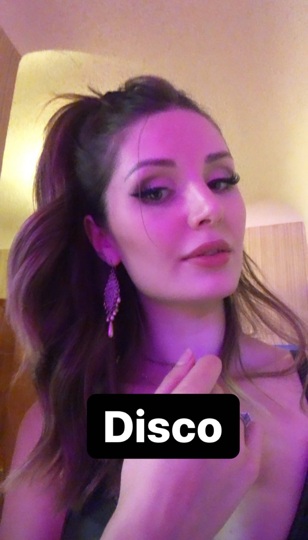 Damn. She Knows How To Really Turn Up | Scrolller