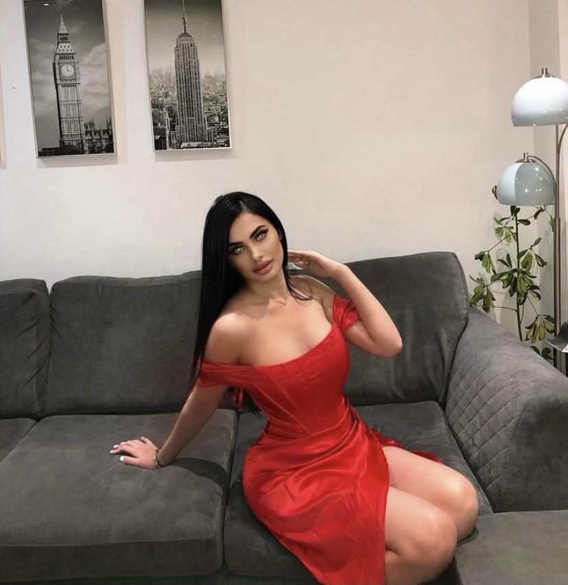 Lawyer Baddie 2 | Scrolller