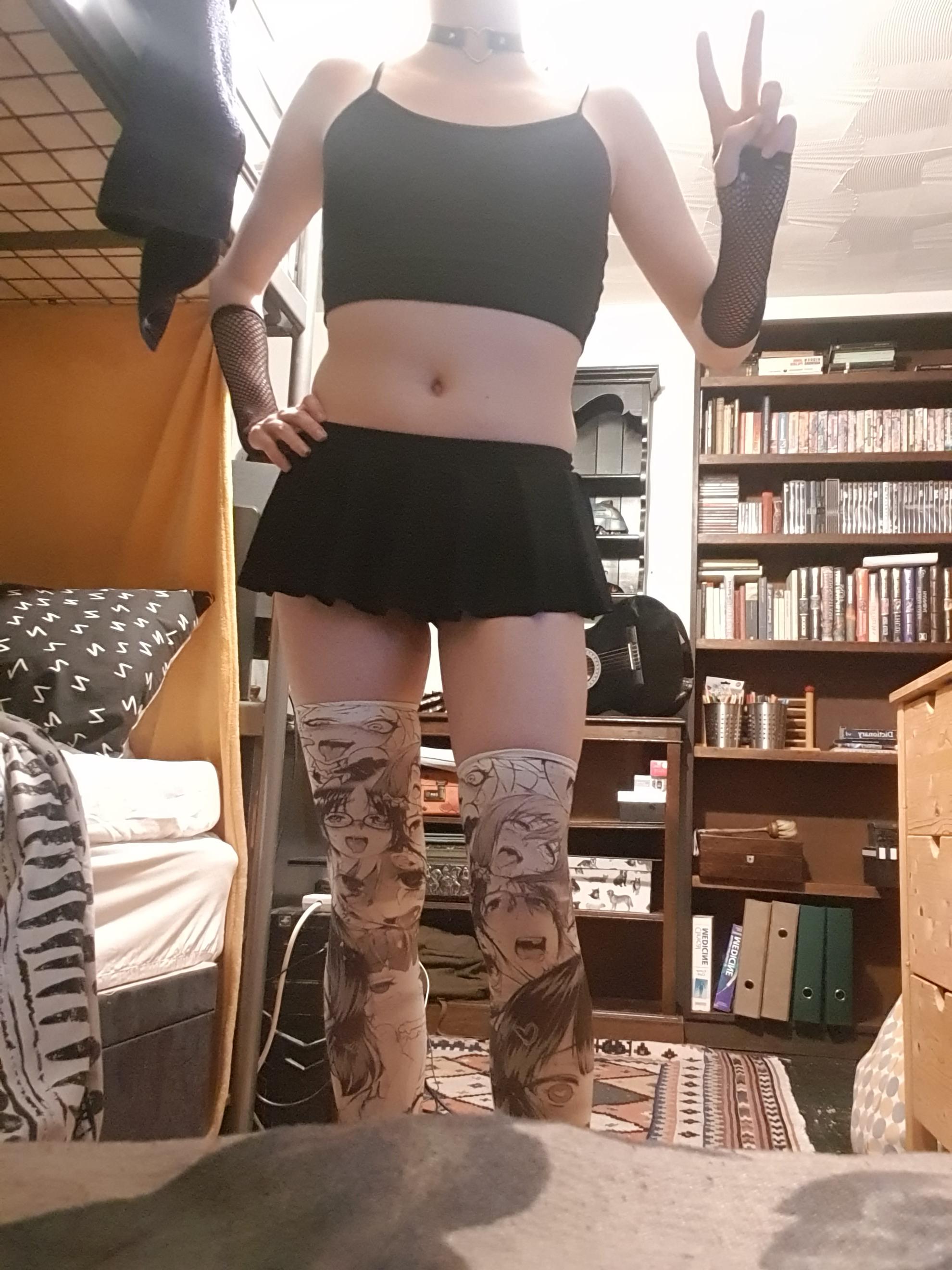 Lazy femboi tries to be cute | Scrolller