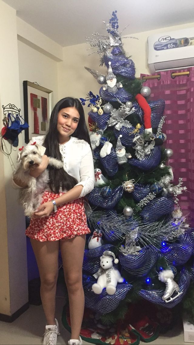 Le gustan las de 18? | Scrolller