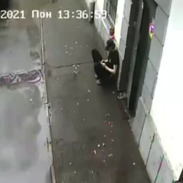 Leaning forward right in the nick of time | Scrolller