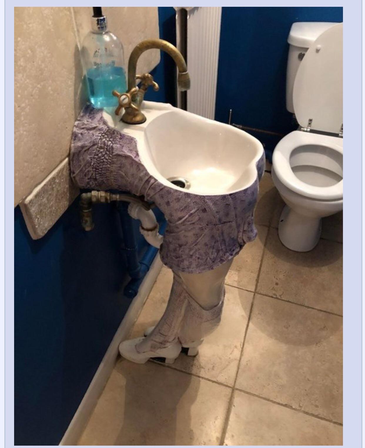 Leg Sink | Scrolller