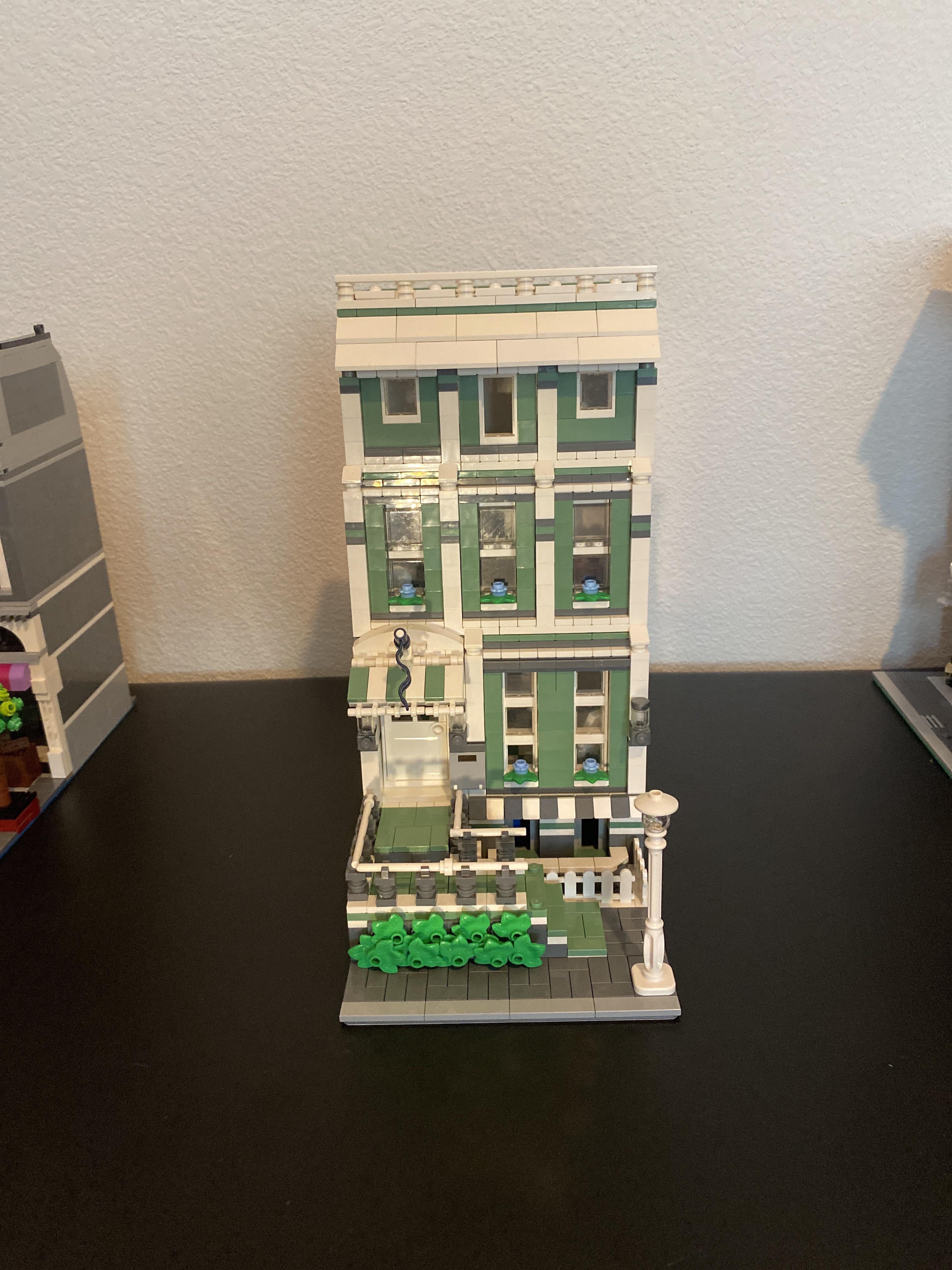 LEGO building | Scrolller