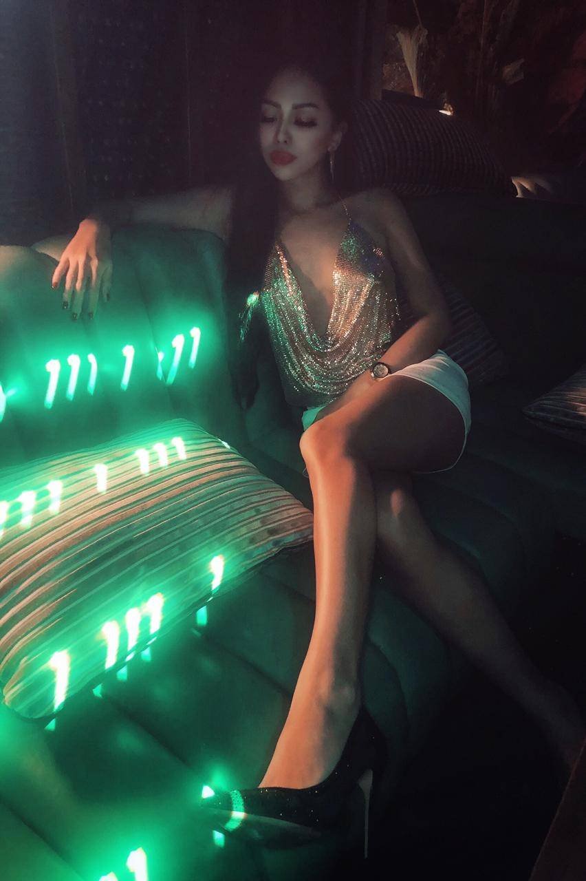 Feeling slutty in this short white skirt | Scrolller