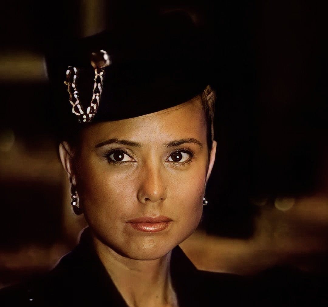 Lepa Brena in her prime, Istanbul 1989. | Scrolller