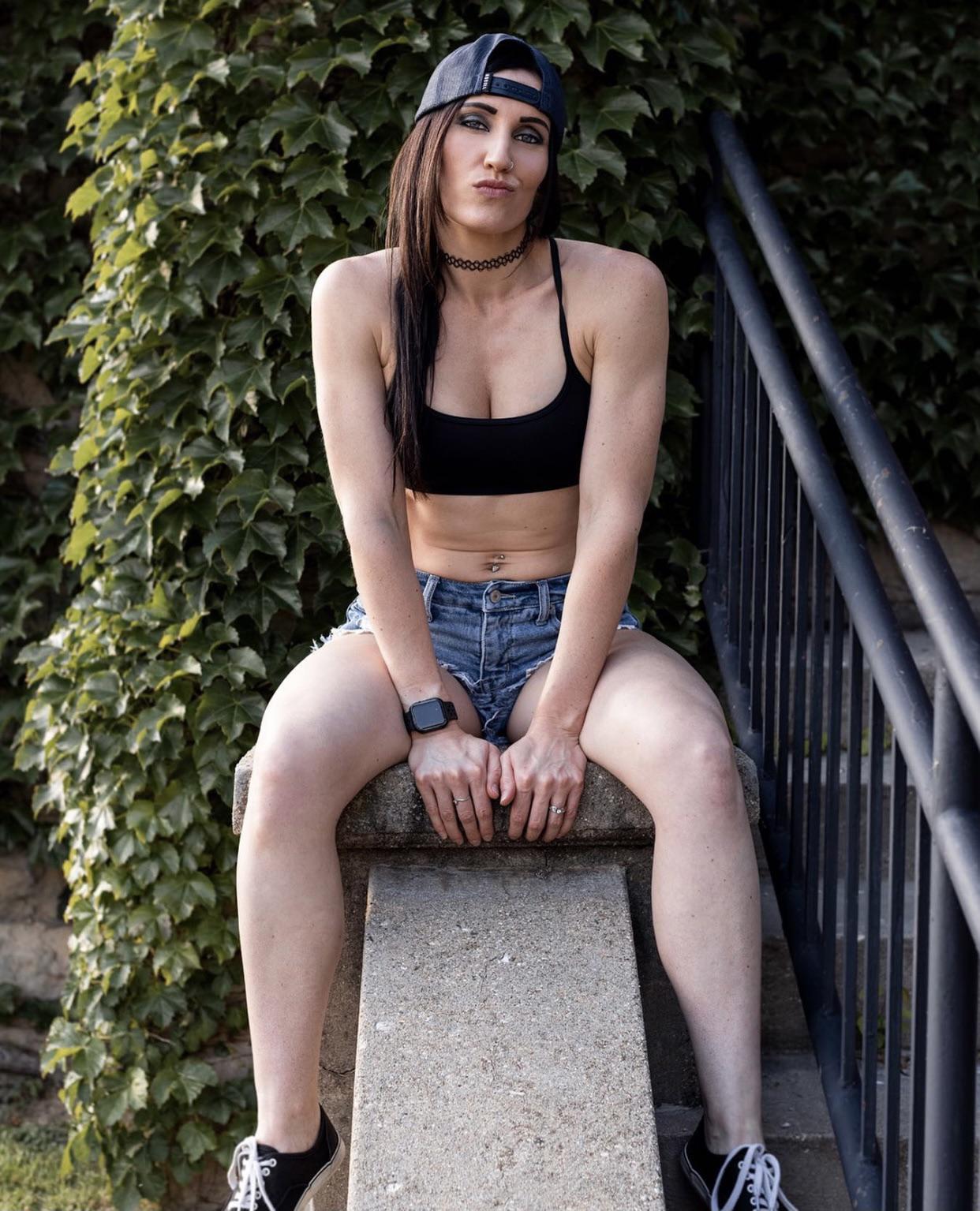 Lesley Cusumano | Scrolller