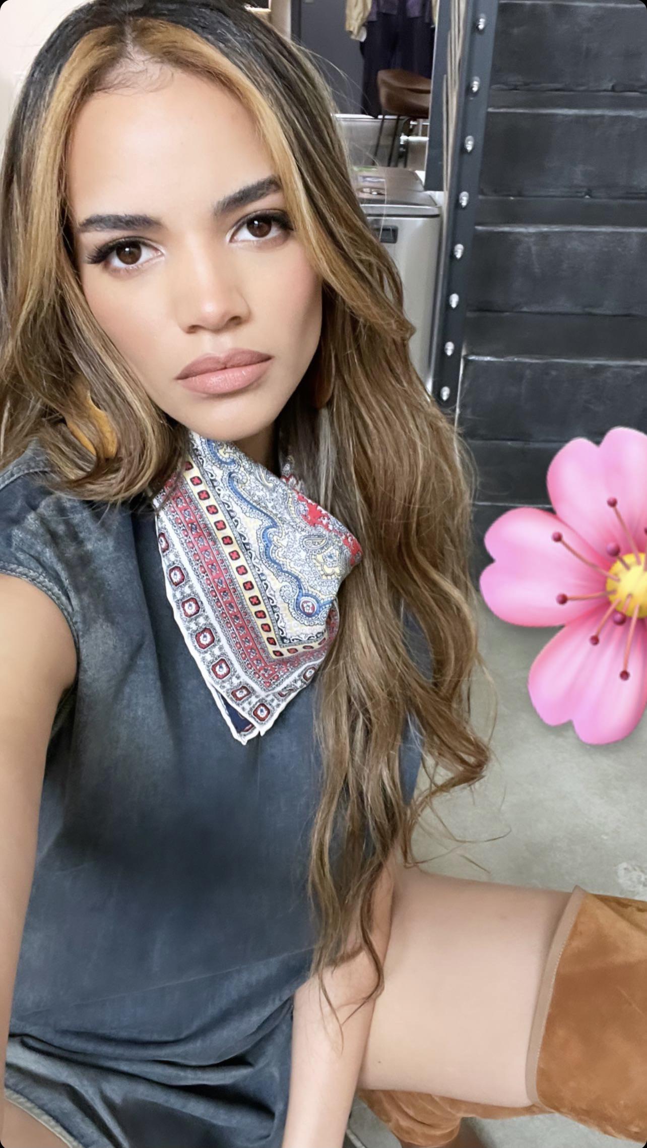 Leslie Grace 🌸 | Scrolller