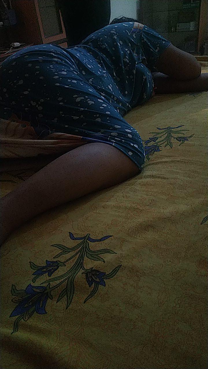Let Me How Does My Mom Looks While Sleepingand What Would You Guys Do To Her Scrolller 7216