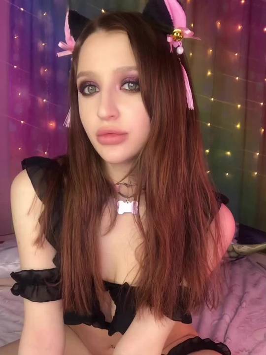 Let me purr in your ear | Scrolller