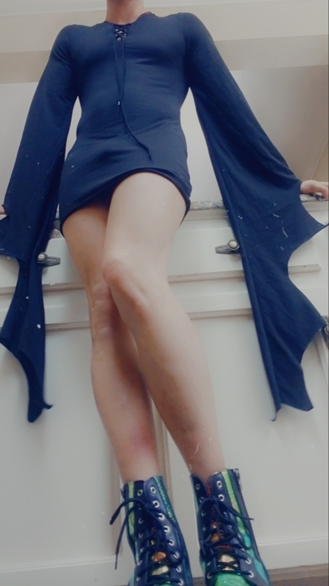 let me put my spell on you ;) | Scrolller