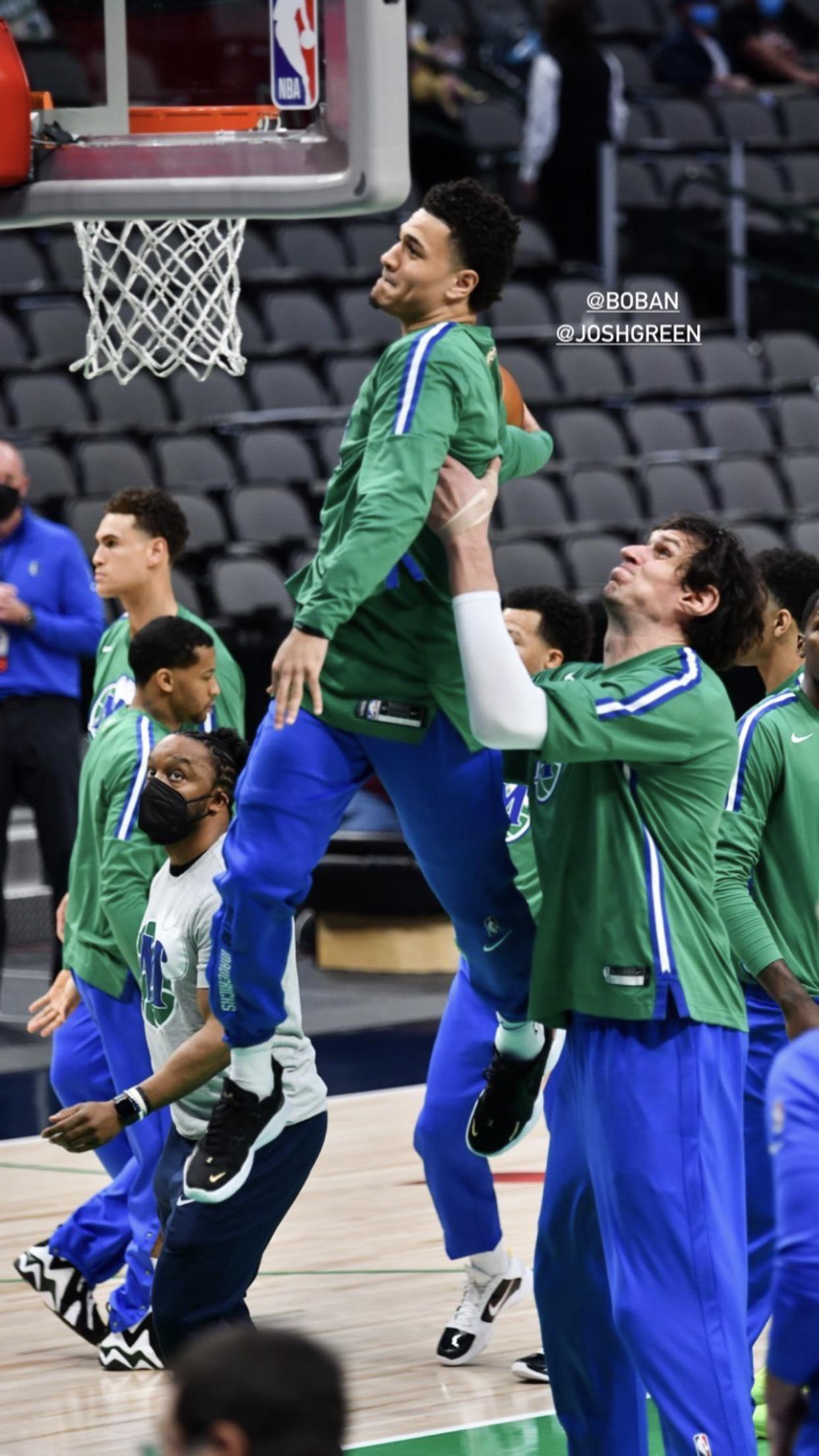 Boban holding up the rookie. | Scrolller