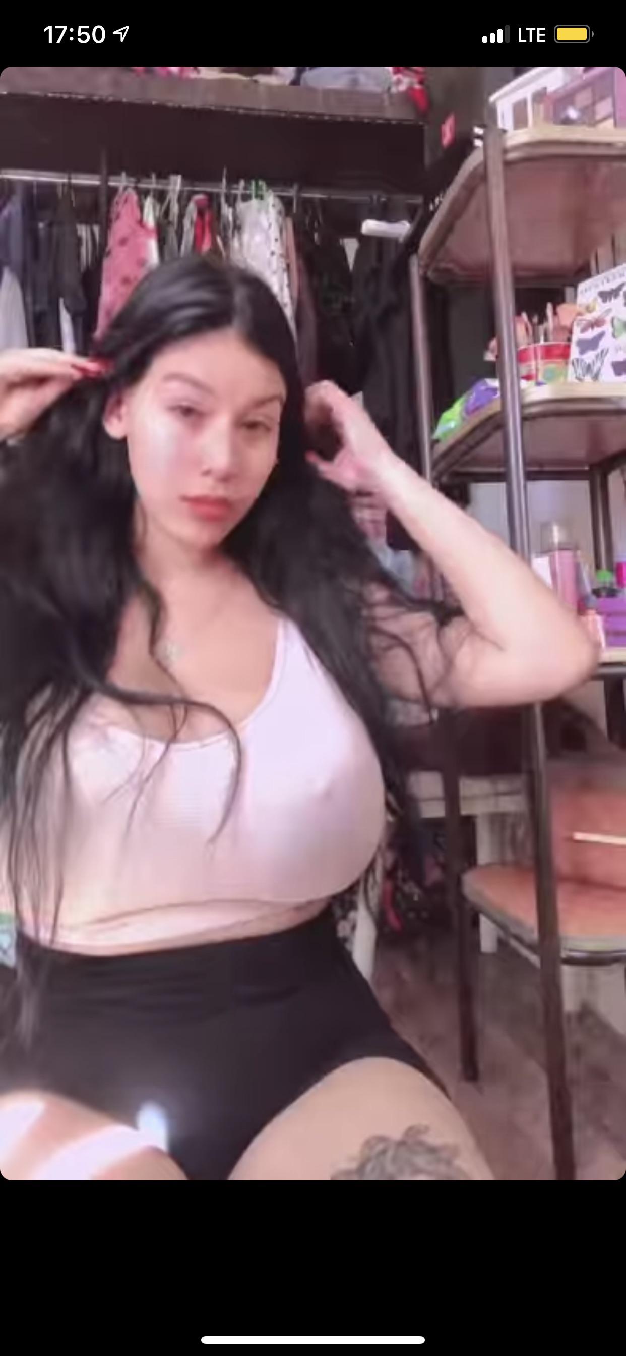 Let’s keep ignoring her... | Scrolller