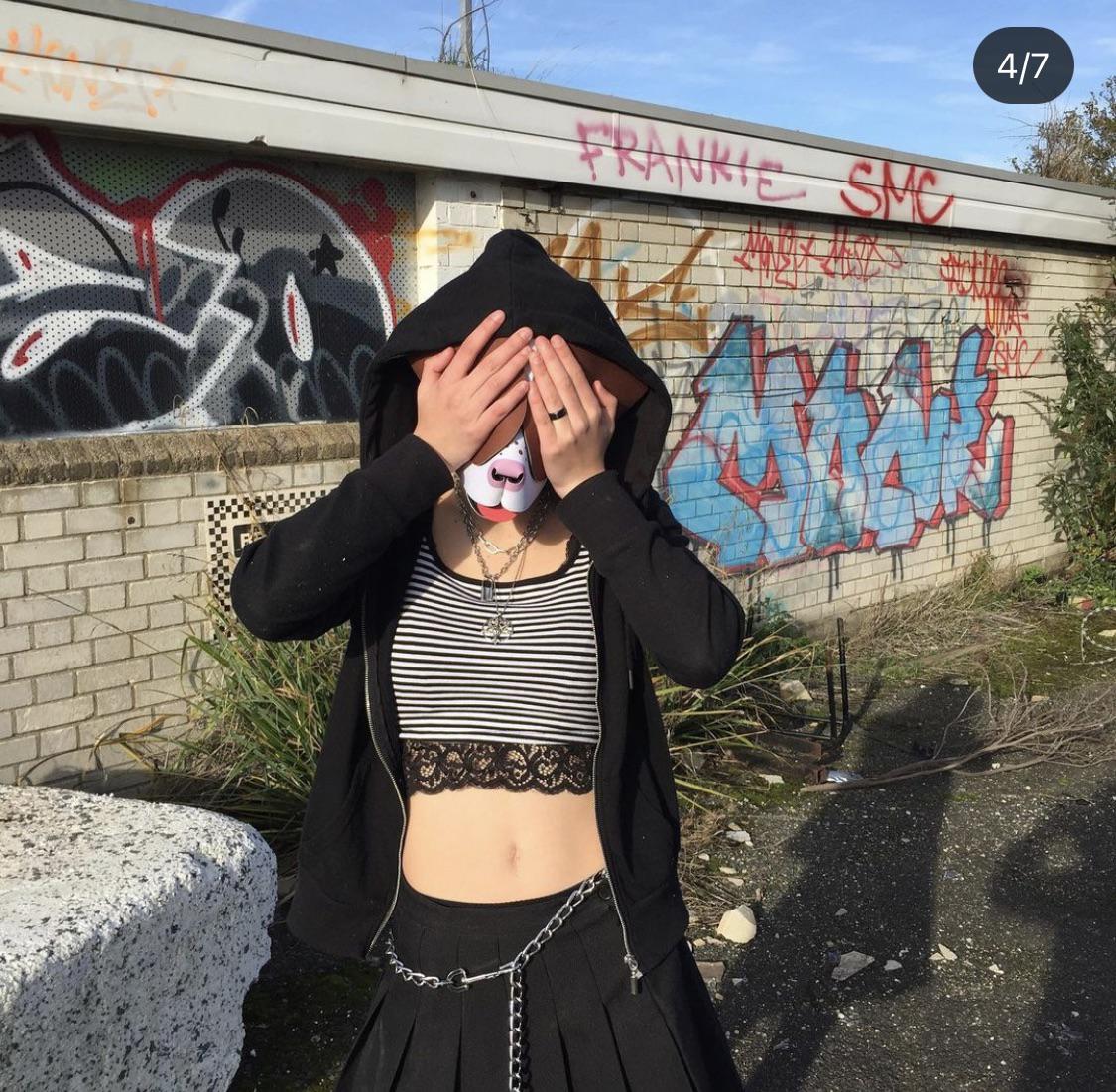 Let’s play hide and seek!💕 | Scrolller