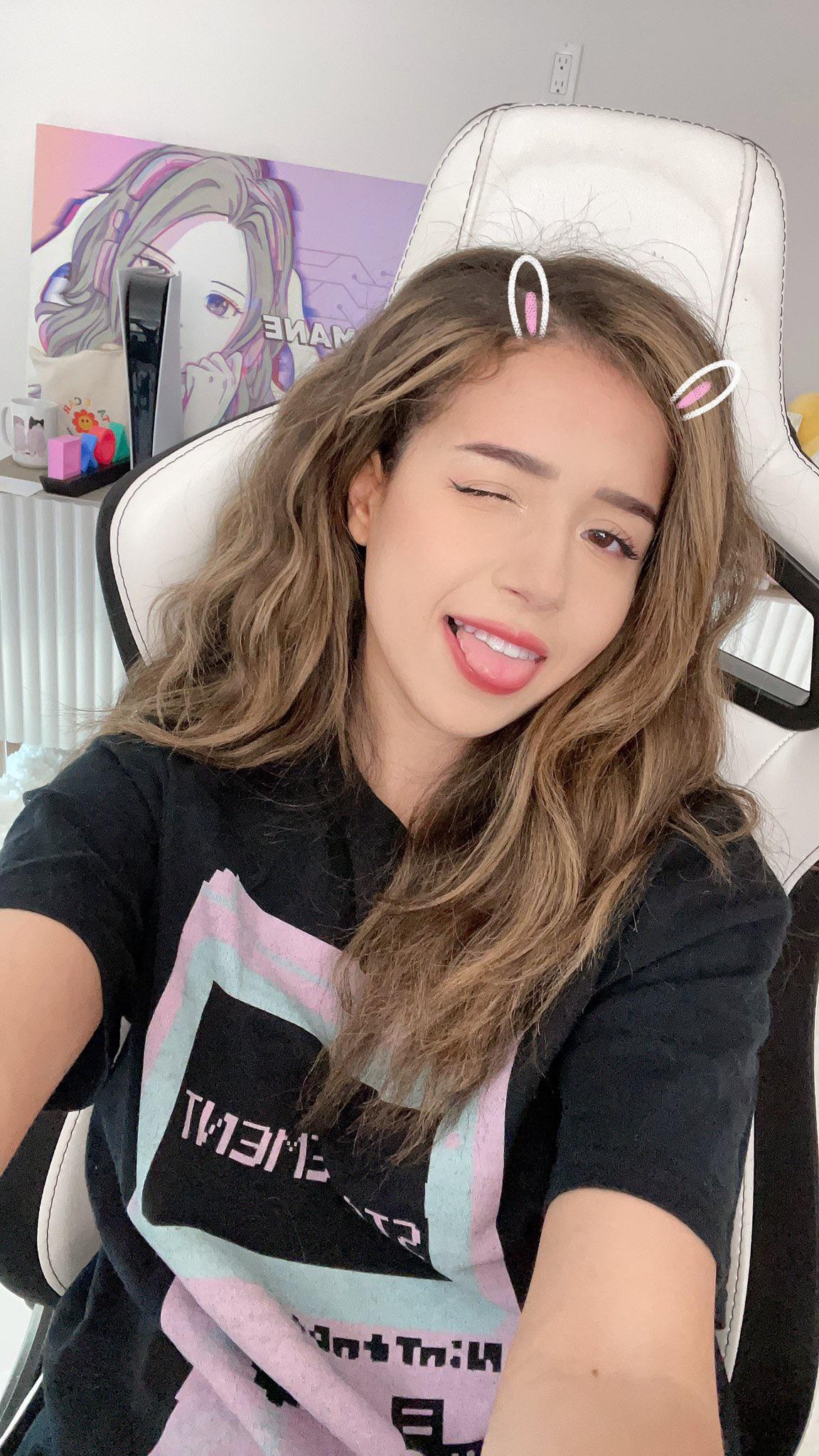 Let’s stroke and get bi for poki | Scrolller