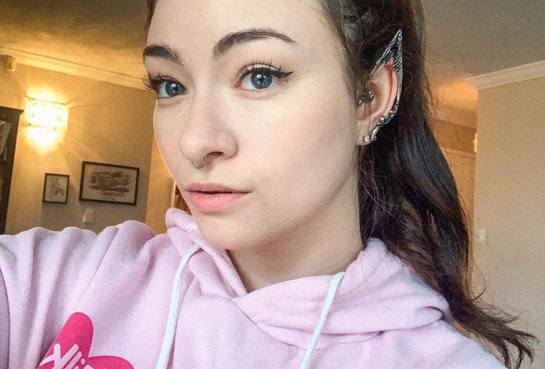 Let's all cum on Jodelle Ferland's face | Scrolller