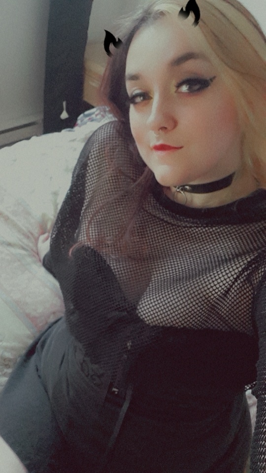 Let's cuddle while we watch horror movies? | Scrolller