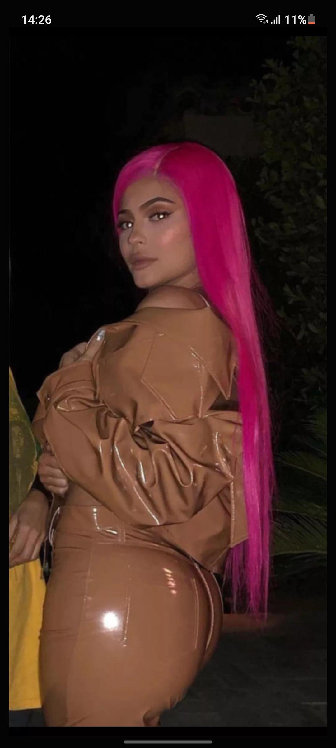 Lets talk about kylie jenner | Scrolller