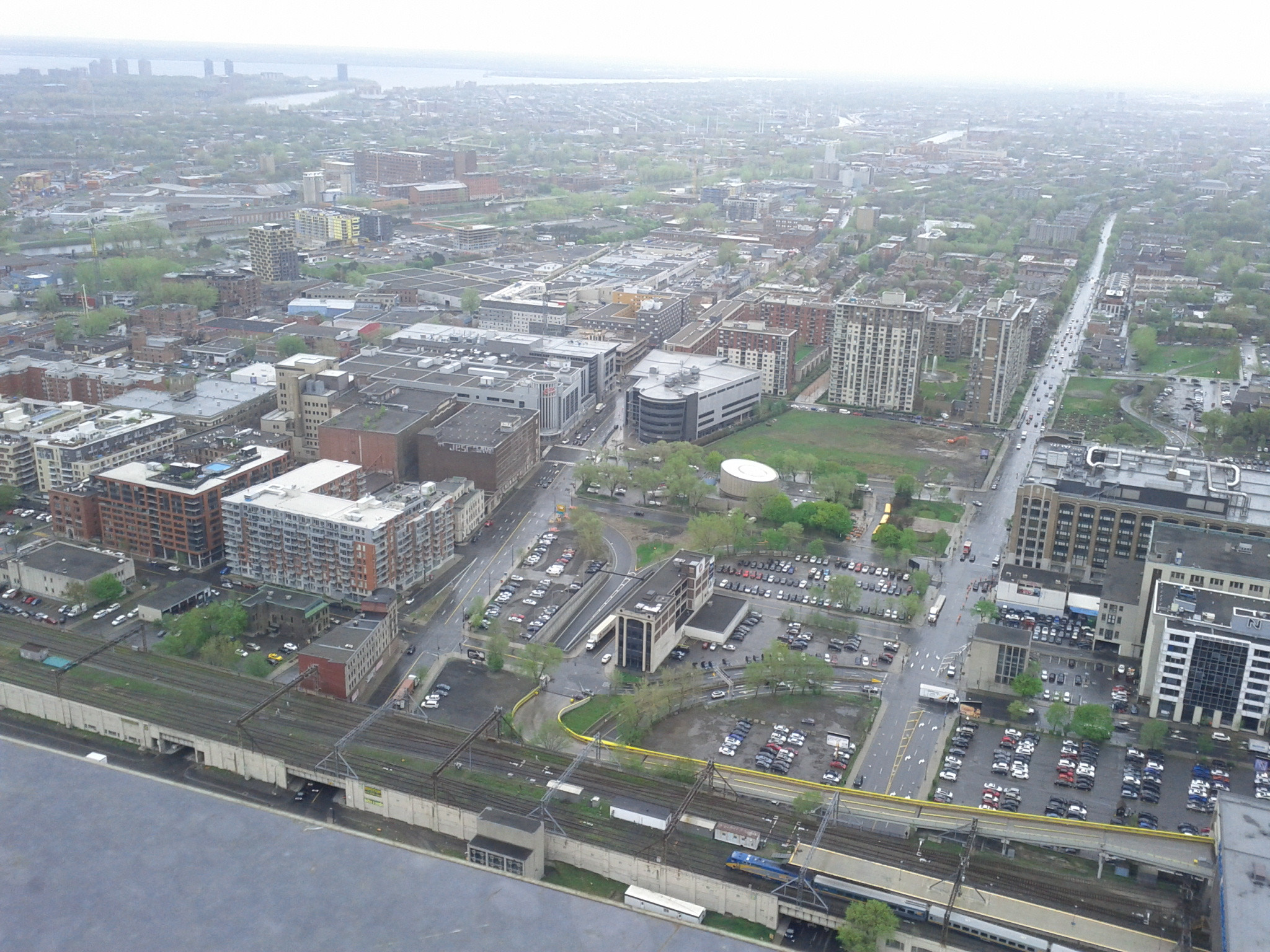 L'ETS vu d'en haut! | Scrolller