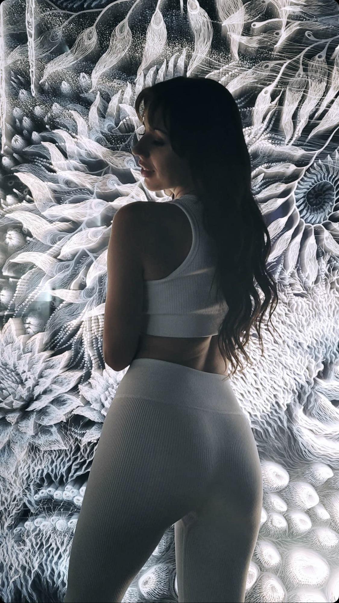 Lexi Belle | Scrolller