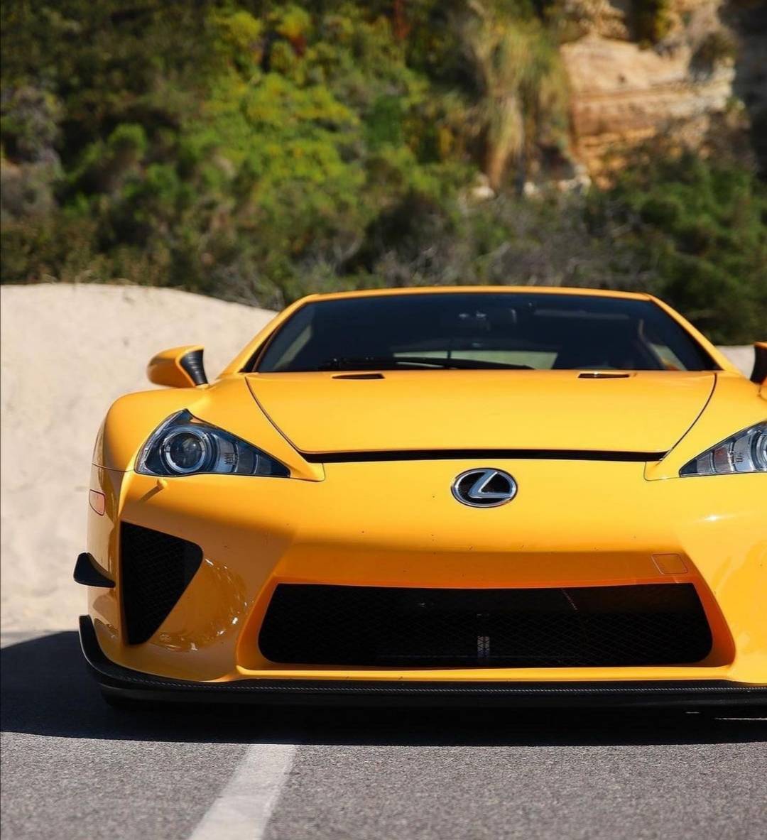 Lexus LFA | Scrolller