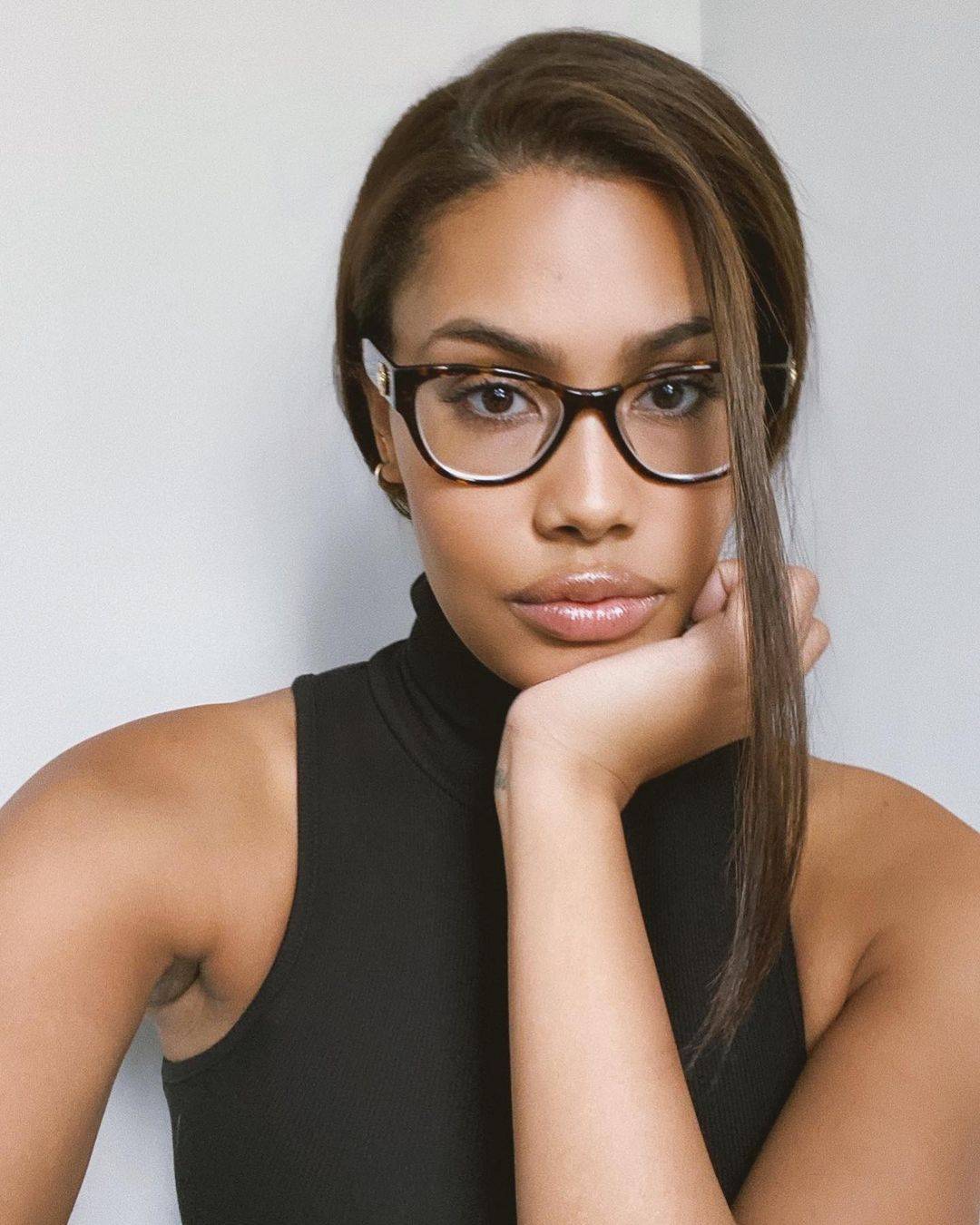 Leyna Bloom | Scrolller