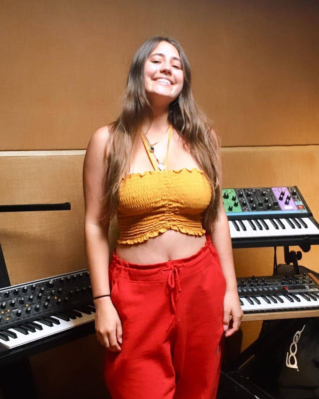 Lia Marie Johnson Has Got A Nice Pair Scrolller