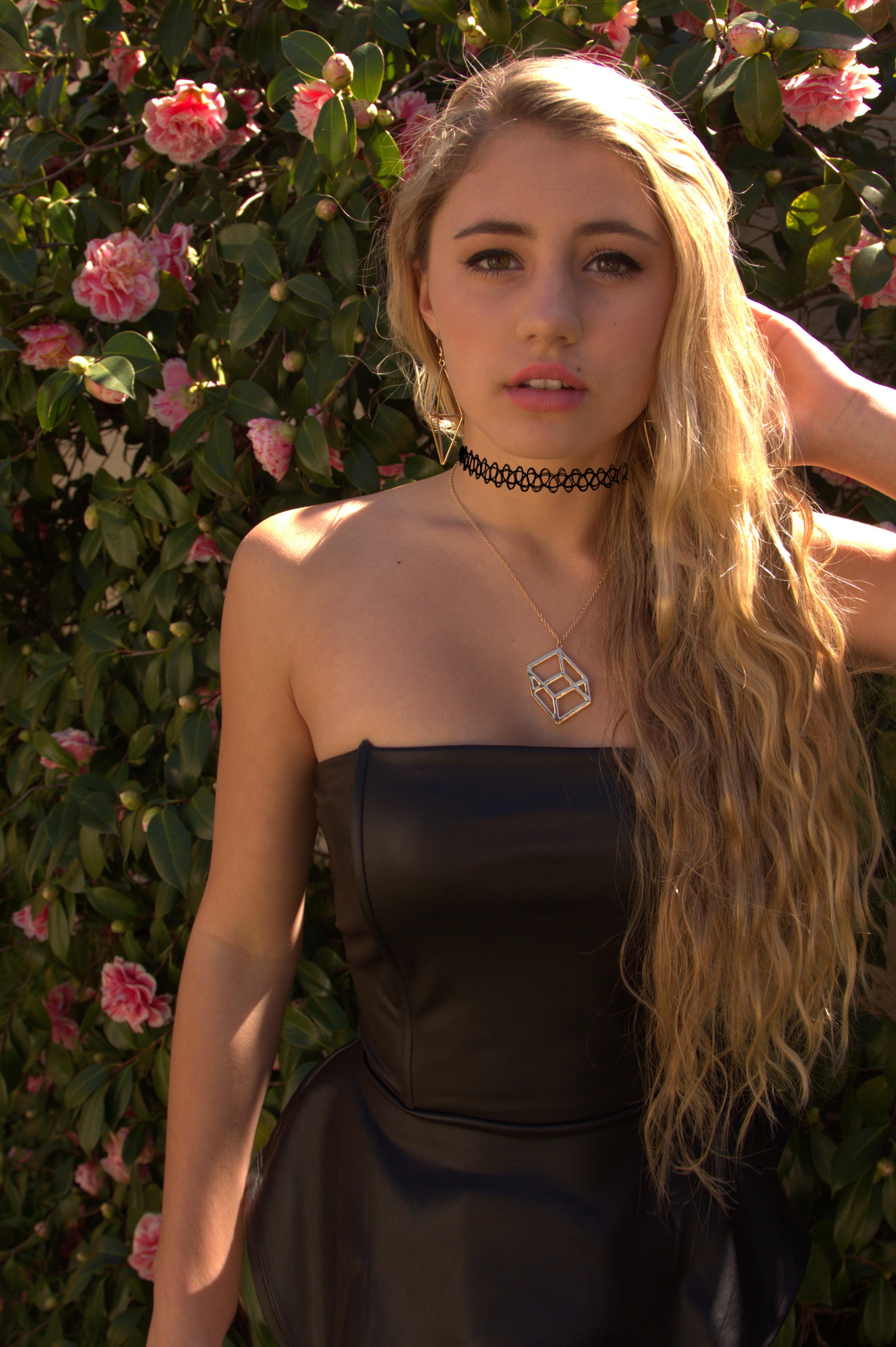 Lia Marie Johnson is just begging for my load | Scrolller