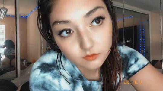 Selfie from four different angles | Scrolller