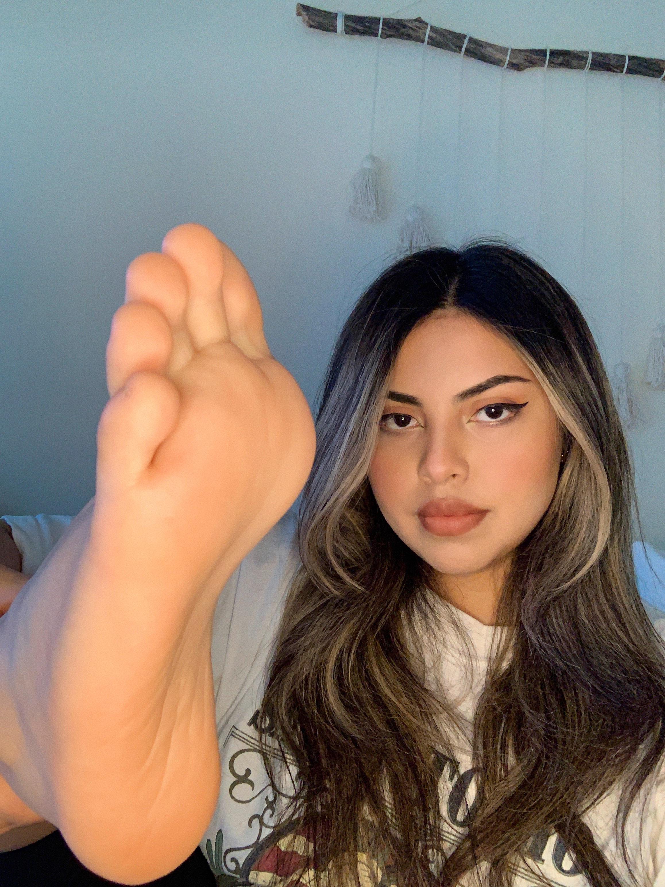 Lick my soft soles | Scrolller