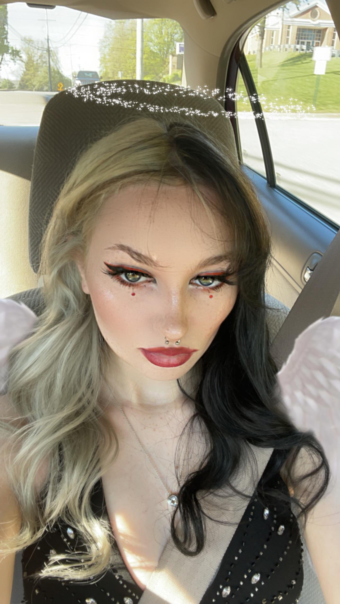 Like my prom makeup? | Scrolller