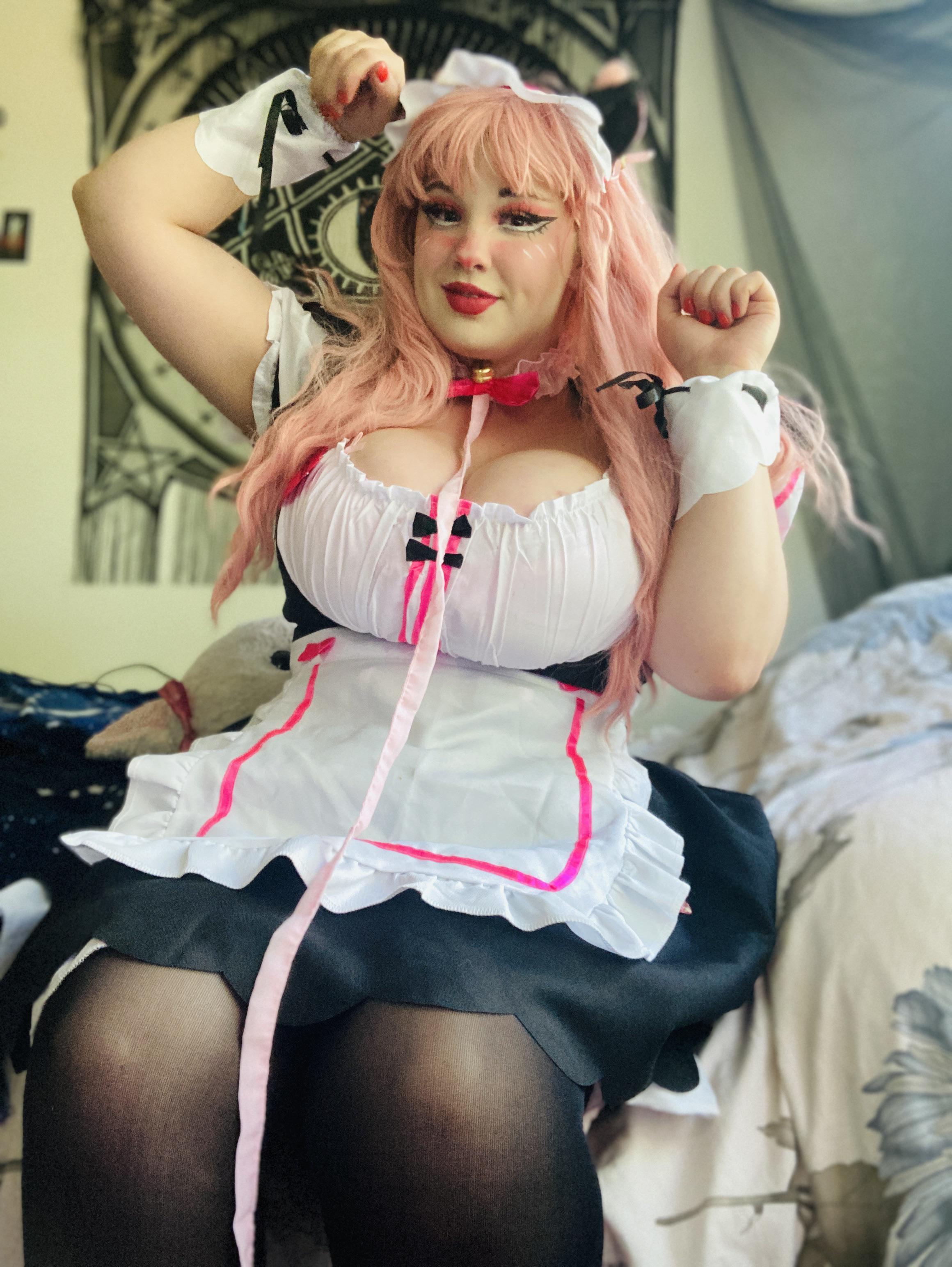 Lil chubby cat maid ♥️ | Scrolller