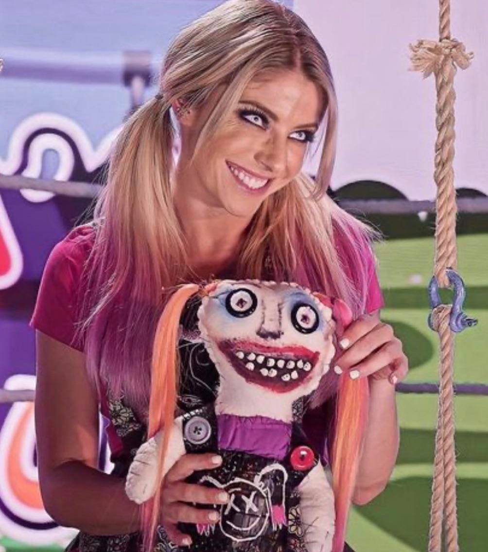 Alexa Bliss | Scrolller