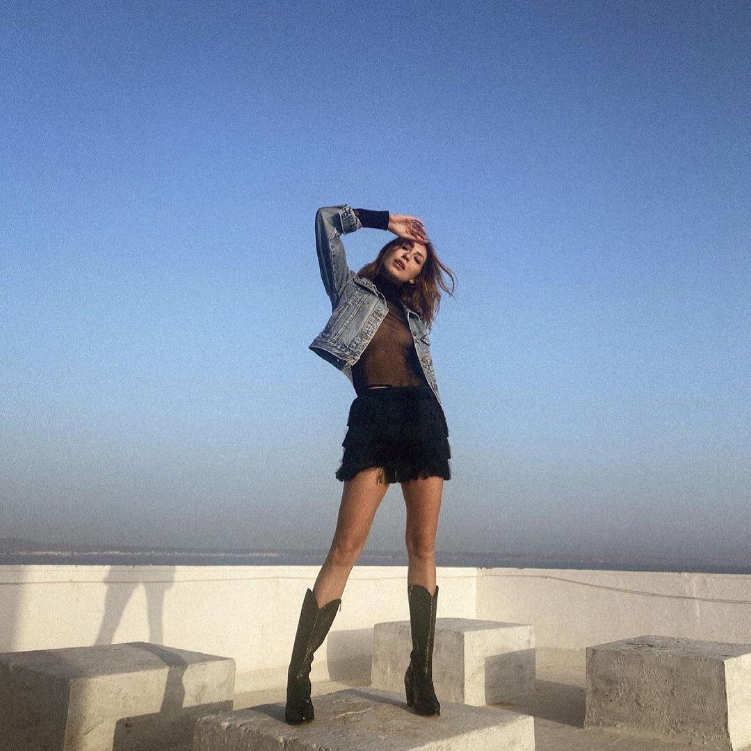 Lilly Lagodka | Scrolller