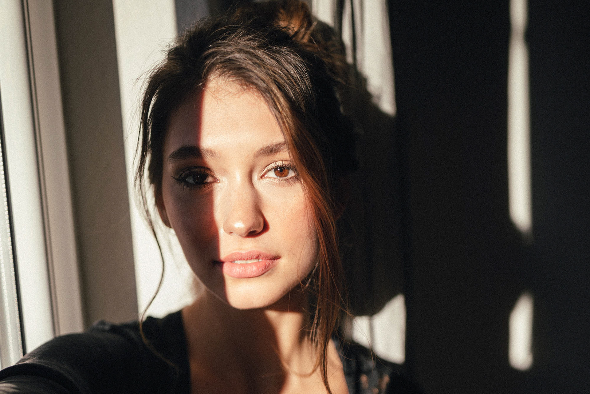 Lilly Lagodka | Scrolller