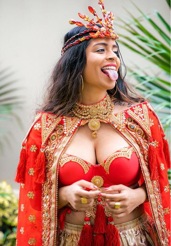 Lilly singh | Scrolller