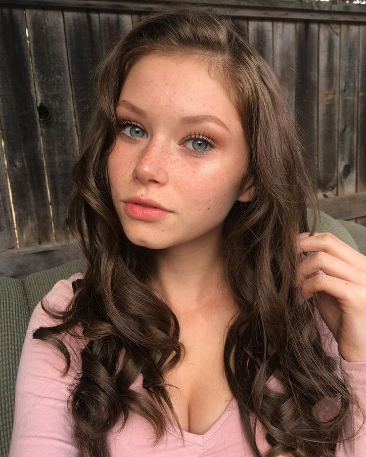 Lily-Ana Alexander | Scrolller