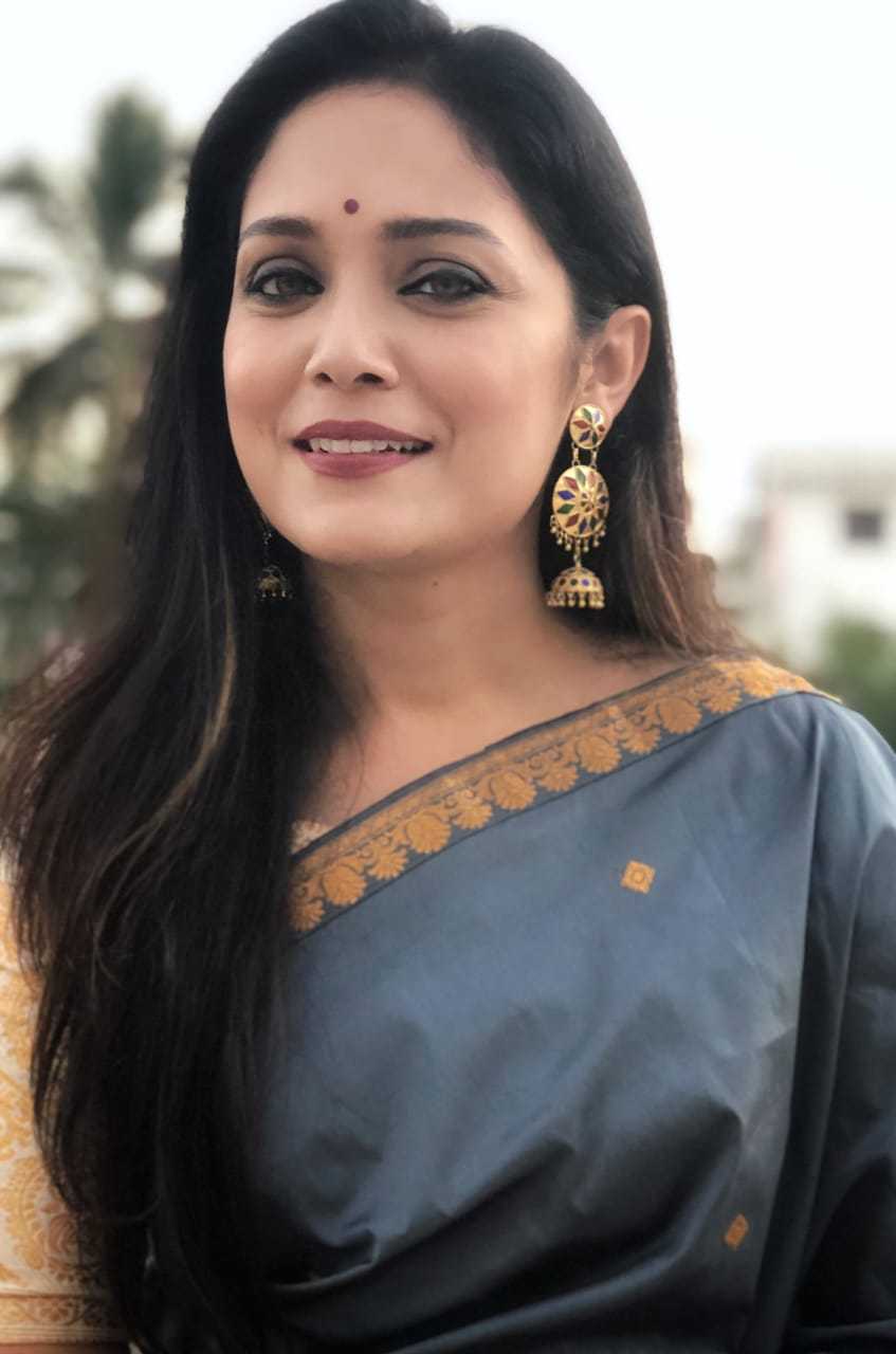 Lima Das | Scrolller