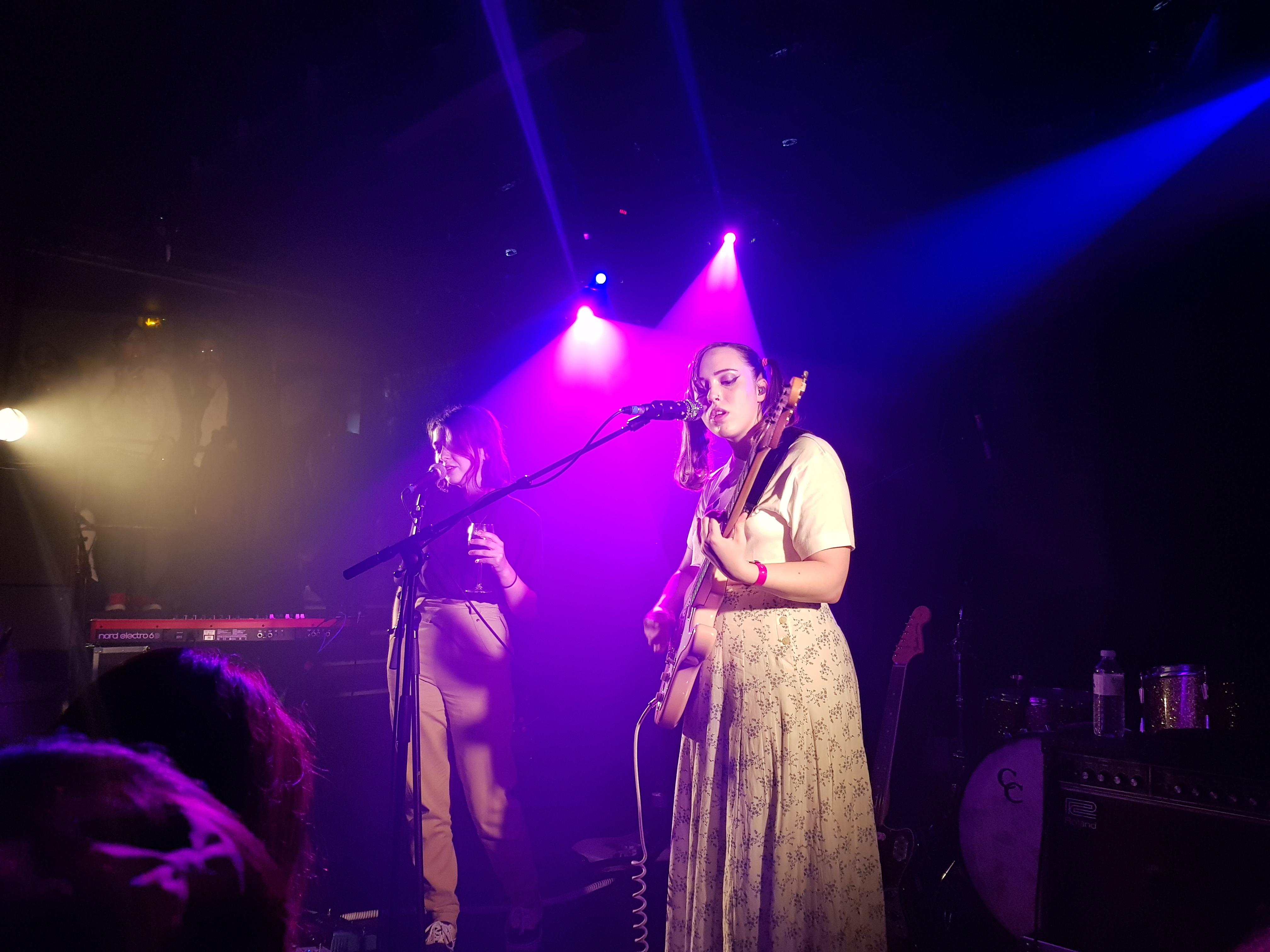 Lindsey and Sophie (from Soccer Mommy) doing a duet tonight in Paris | Scrolller