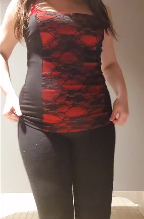 Do you like slightly chubby curves? | Scrolller