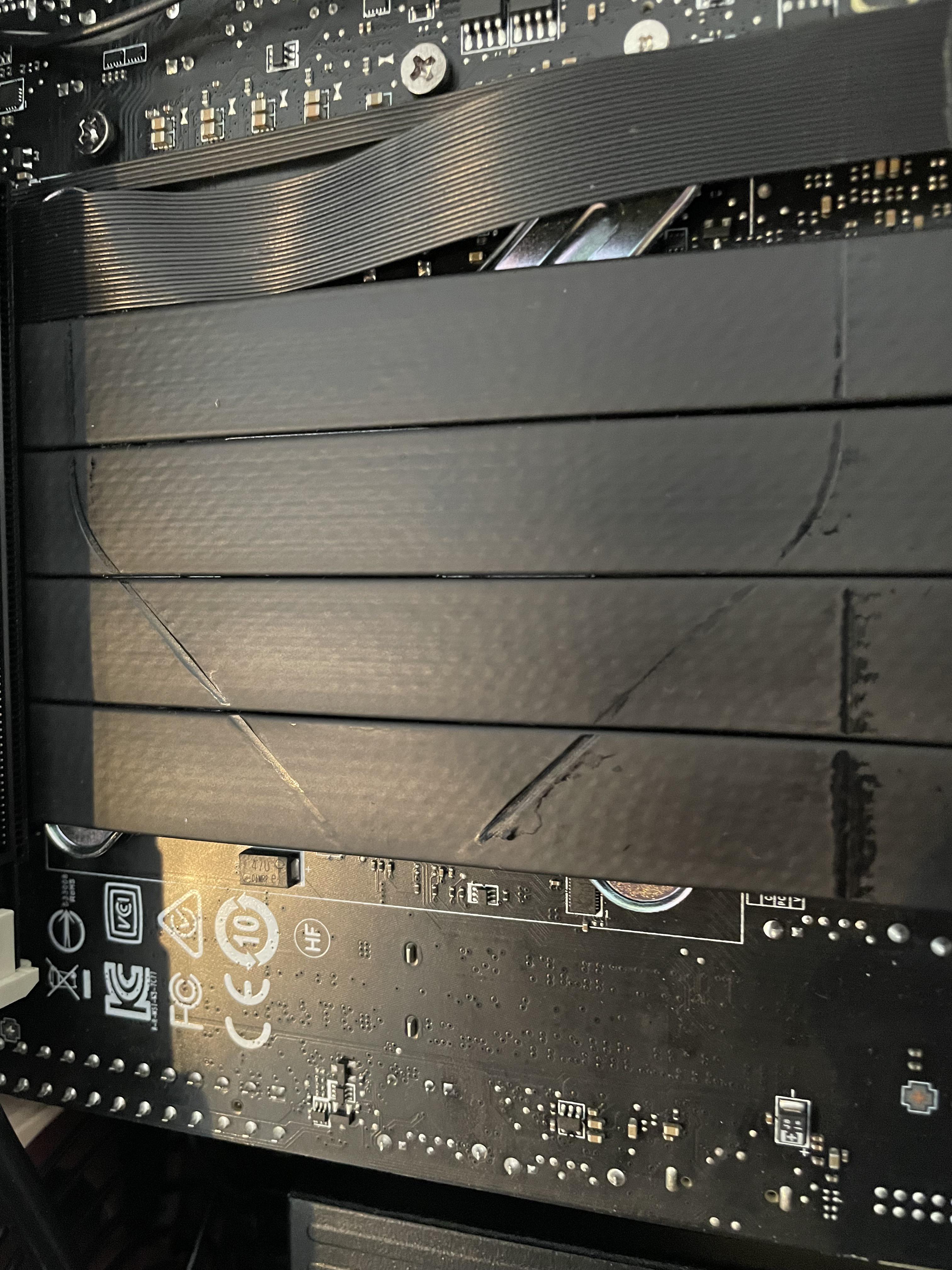 Linkup Riser Cable 4.0 melting? | Scrolller